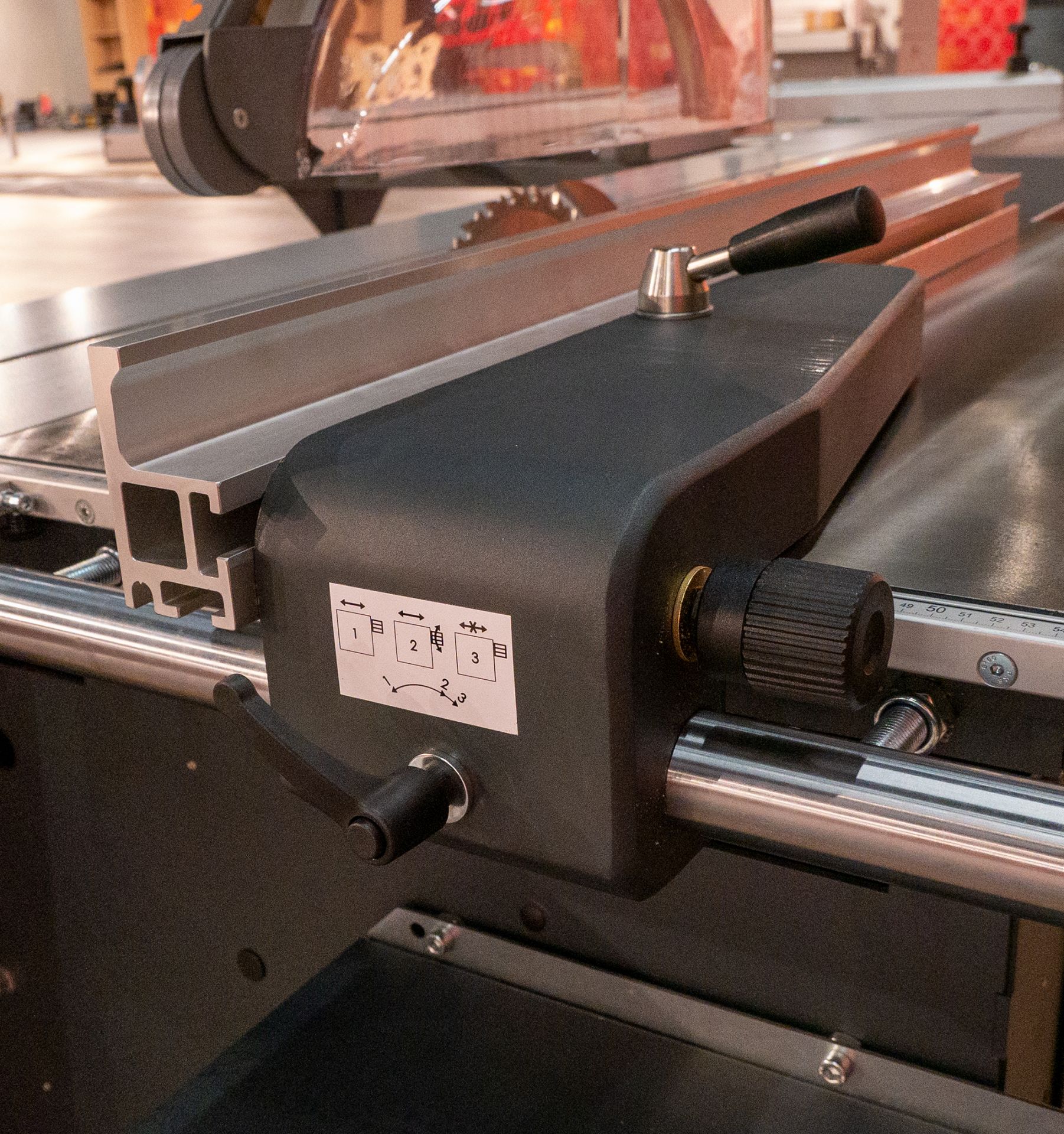 Formaatzaag | De Groot Bewerkingsmachines